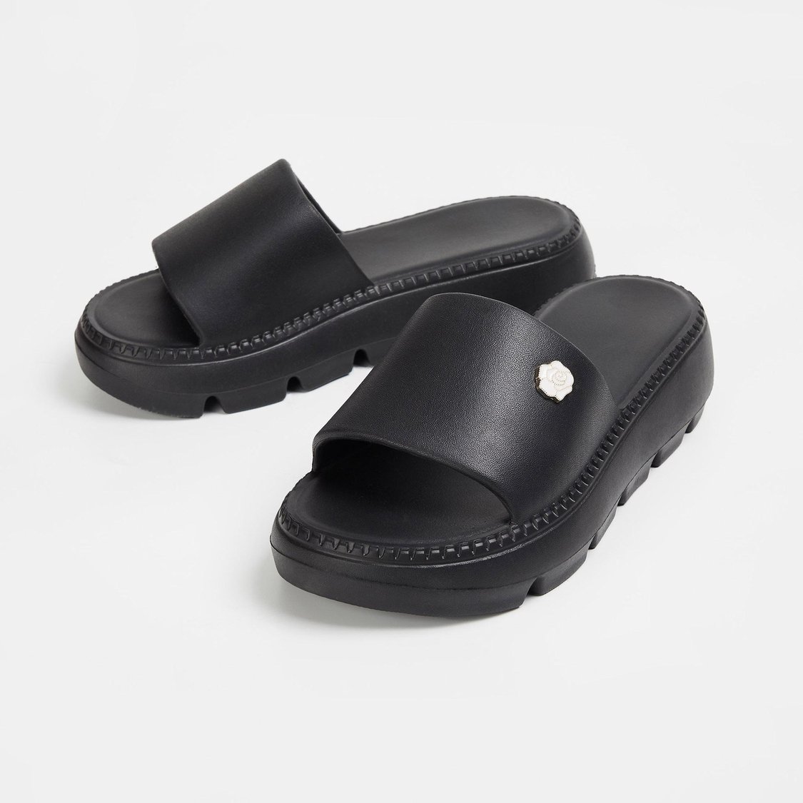 Buy GINGER Women Solid Flatform Slides from Ginger at just INR 899.0