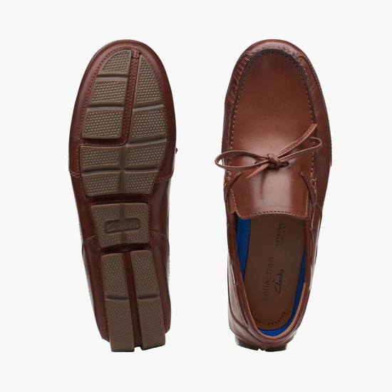 Clarks moccasins store