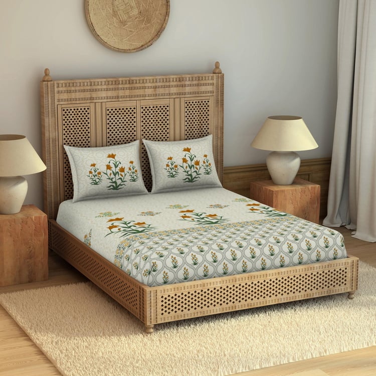 Buy SPACES Rangana Rotary 210TC Floral Print 3Pcs Super King Bedsheet ...