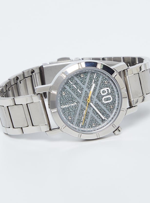 Buy FASTRACK Road Trip Women Chain Strap Analog Watch from Fastrack at ...