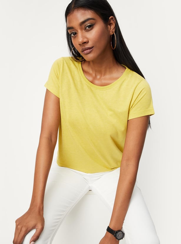 Buy Women Solid Round Neck T-shirt Online at just Rs. 199.0 - 1000011980393 | Max Fashion