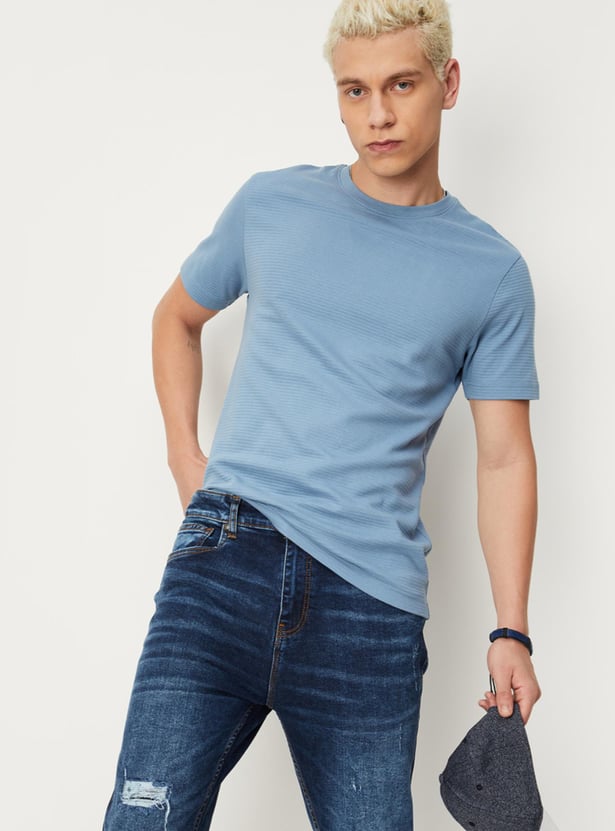 Buy Men Textured Slim Fit Structured T-shirt Online at just Rs. 499.0 ...