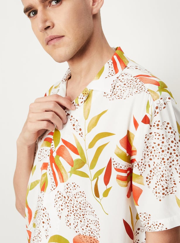 Buy Men Printed Slim Fit Resort Shirt Online at just Rs. 899.0 ...