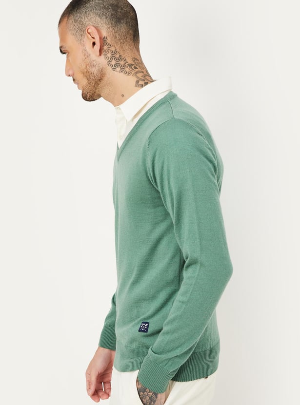 Buy Men Slim Fit Solid Sweater Online at just Rs. 999.0 - 1000012936539 ...