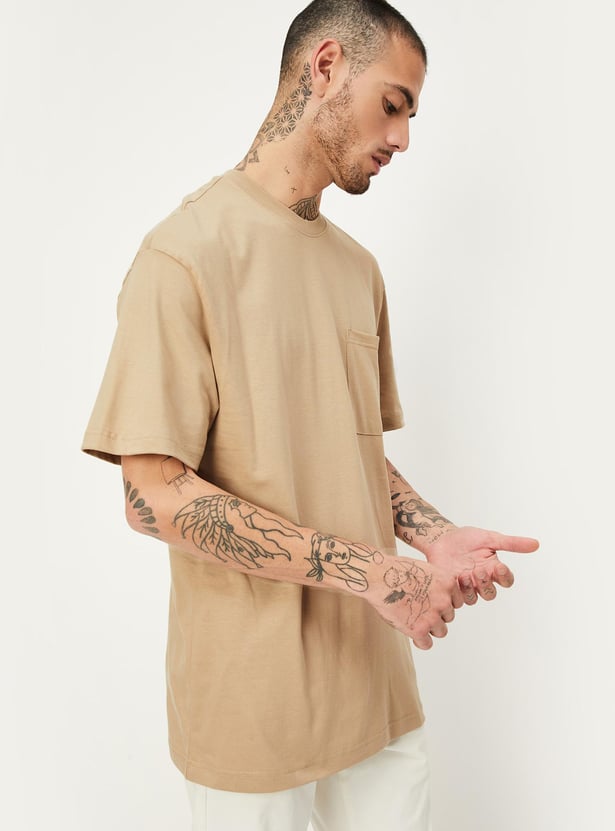 Buy Men Oversized T-shirt with Pocket Online at just Rs. 399.0 - 1000013152571 | Max Fashion